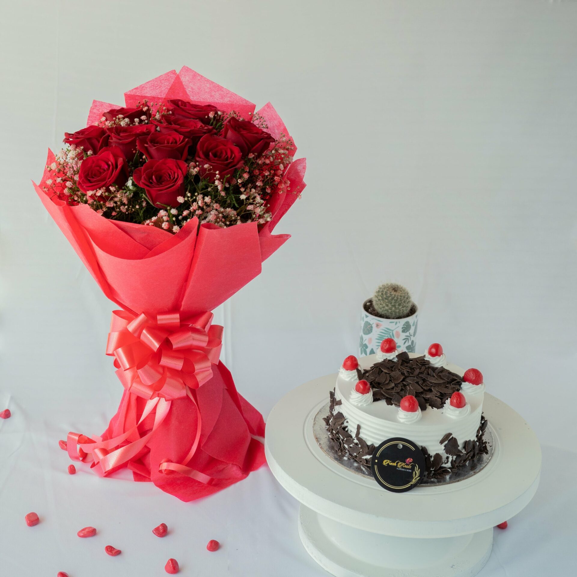 Combo - Bouquet And Cake - Gifts with Flowers