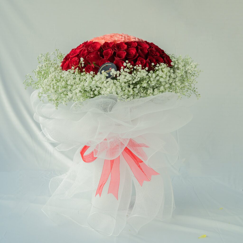 Ravishing Roses: Bouquet of 100 Roses - Flower delivery in Bangalore
