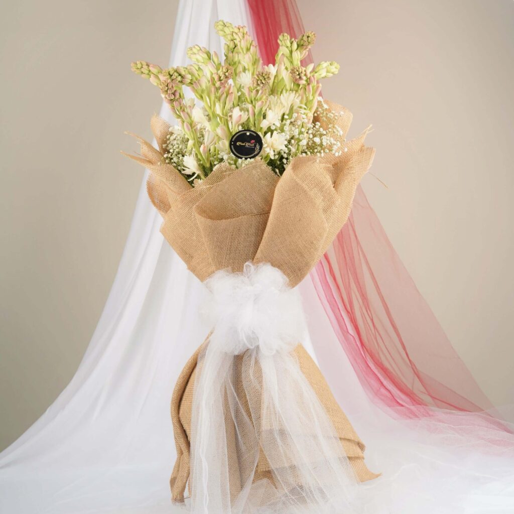 Rajnigandha Flower Delivery in Bangalore | Freshknots