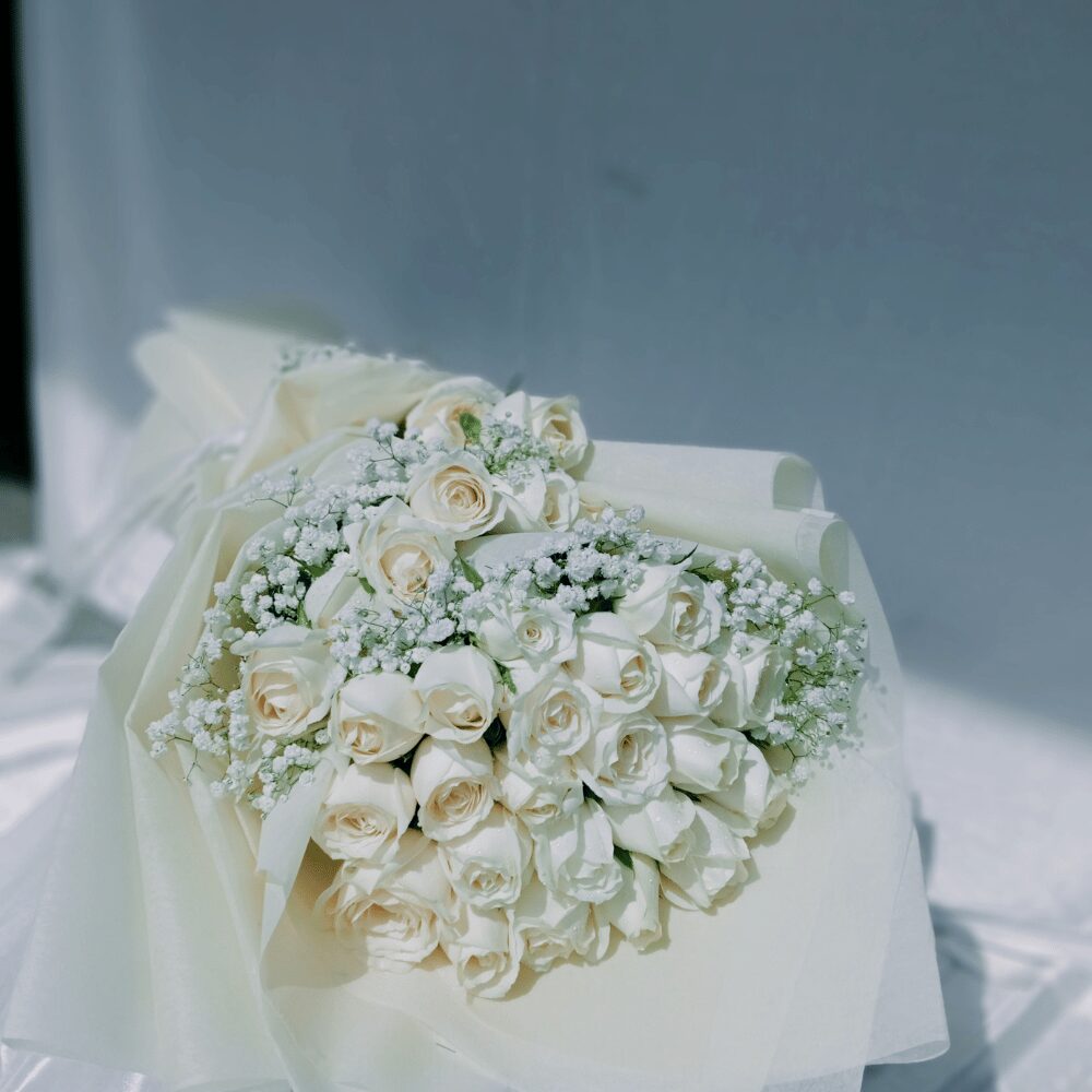 Bunch of White Roses | Fresh & Pure Floral Gift