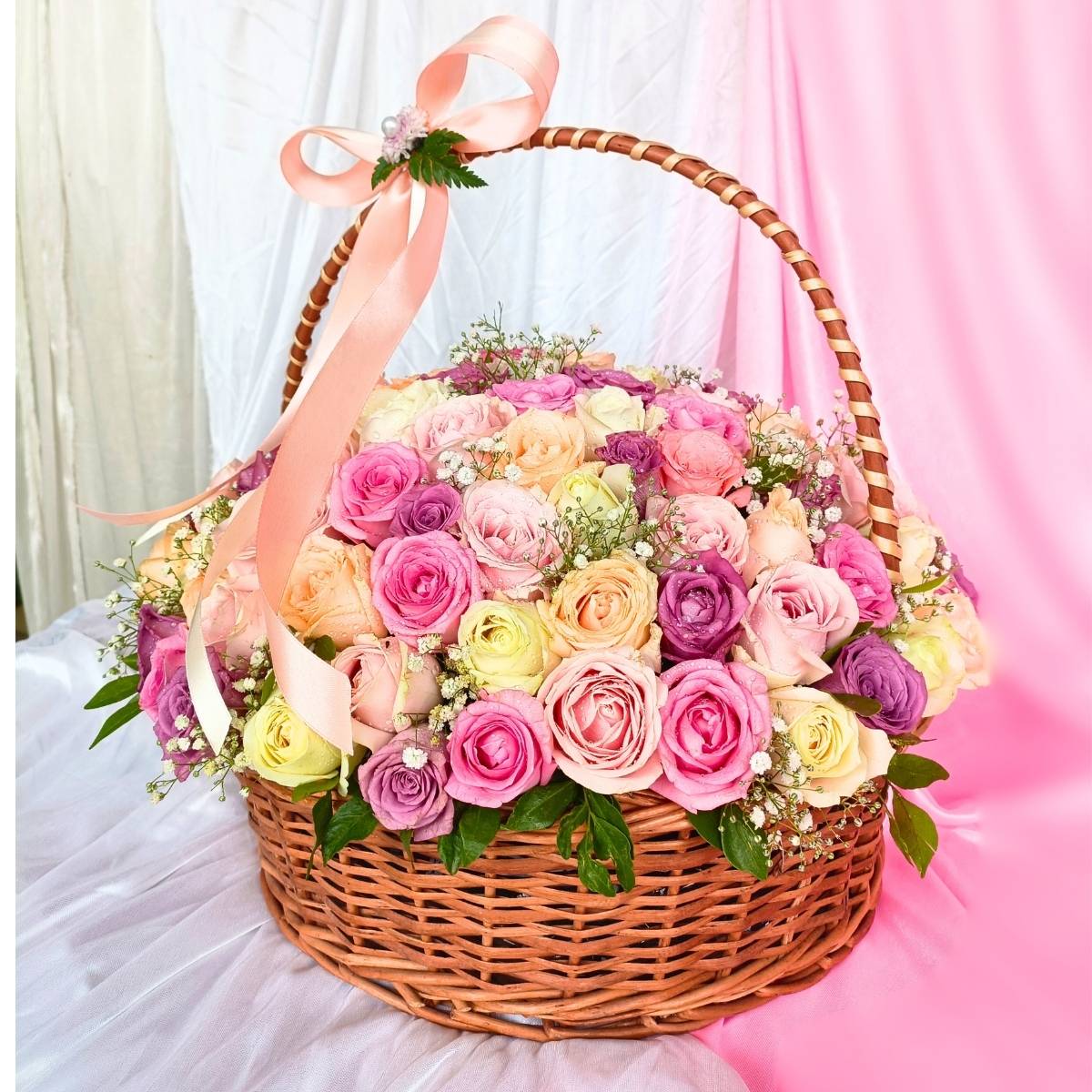 Hundred Hues – Basket of 100 Roses for Gifting