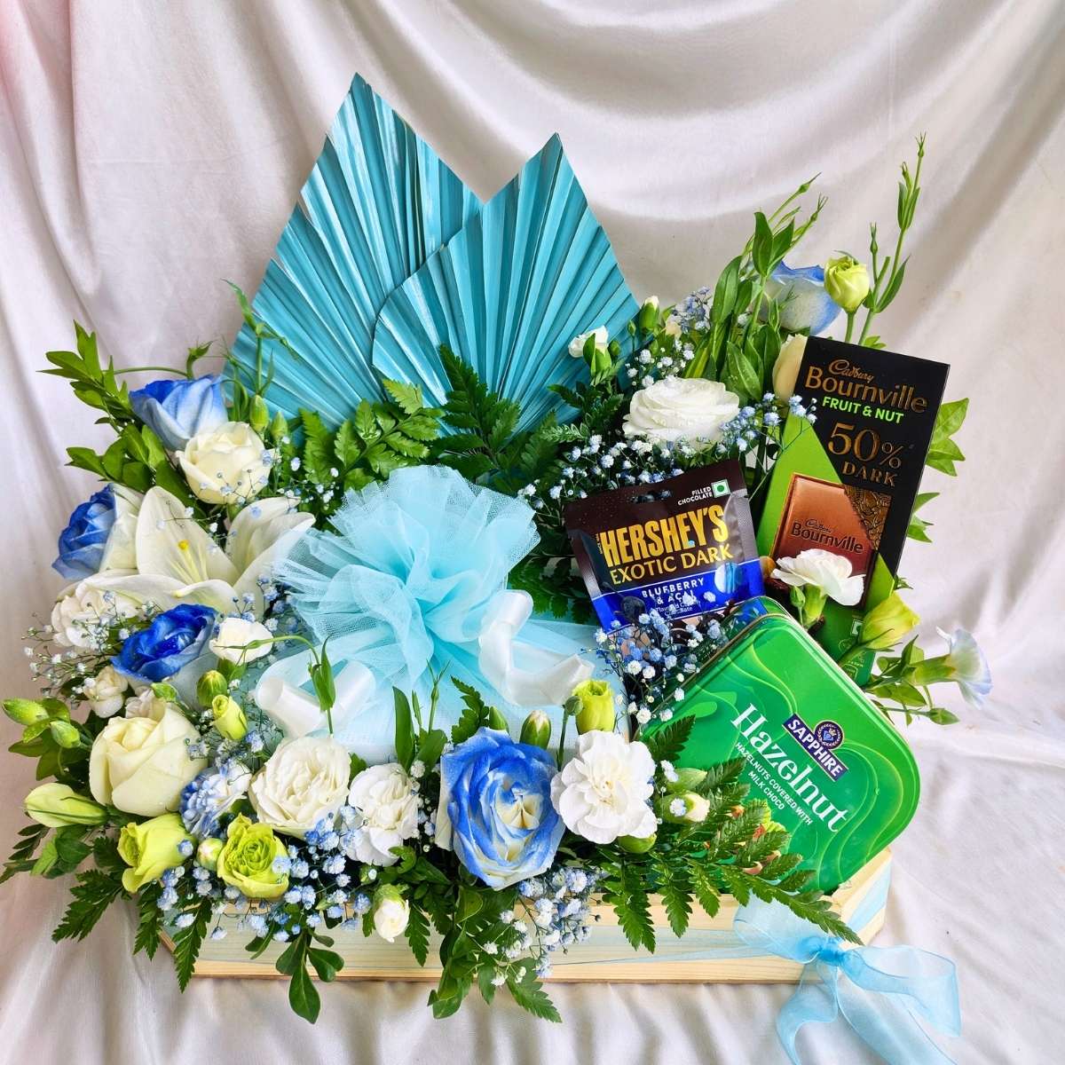 Heavenly Hues – Cake Gift Hamper for Special Occasions